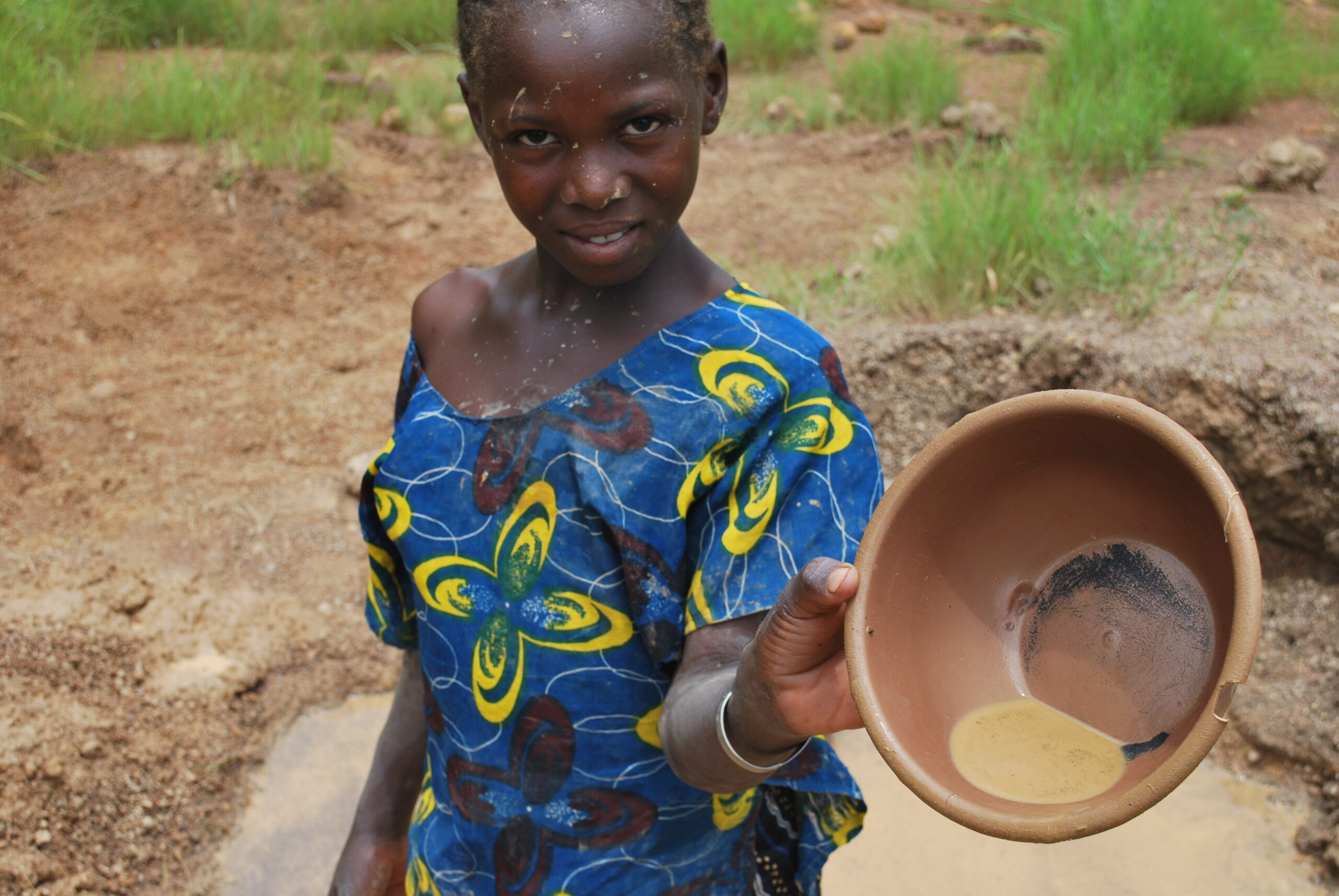 SOMO research: Gold from children’s hands in consumer electronics - SOMO