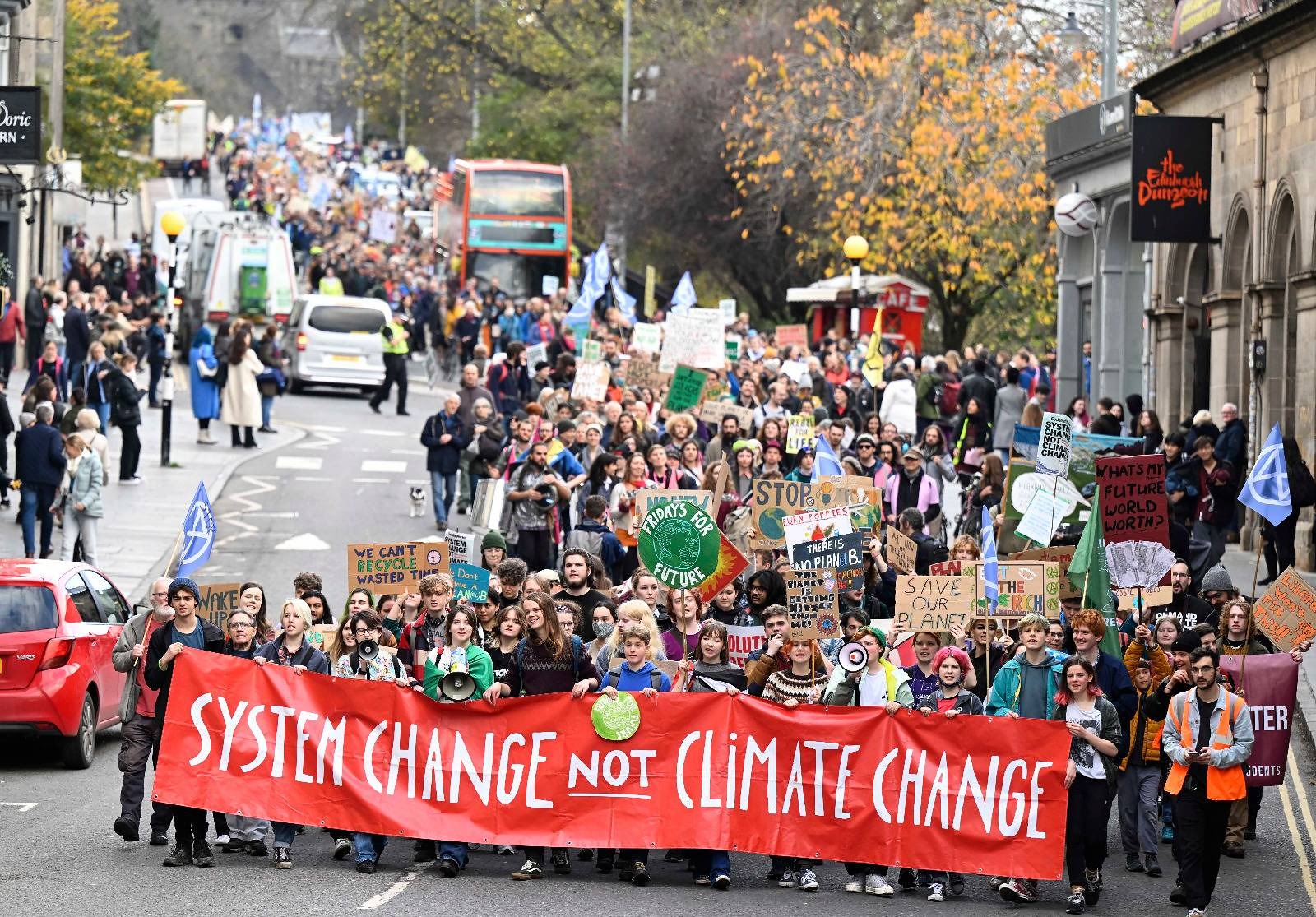 The trillion-dollar threat of climate change profiteers - SOMO