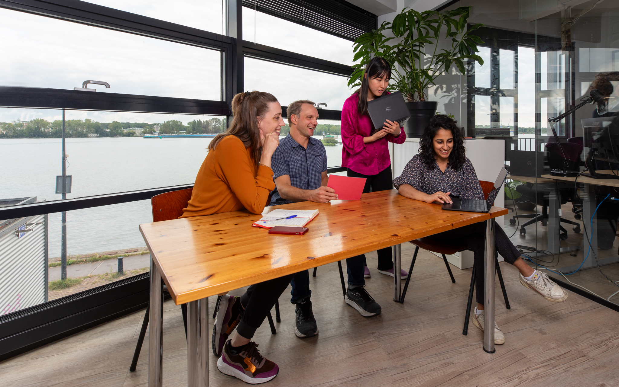 About Us - The Centre for Research on Multinationals - SOMO